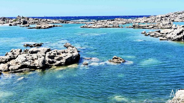 ASPRI LIMNI BEACH - AllForTrip