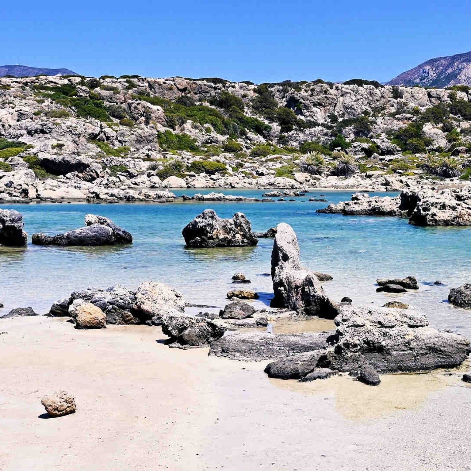 ASPRI LIMNI BEACH - AllForTrip